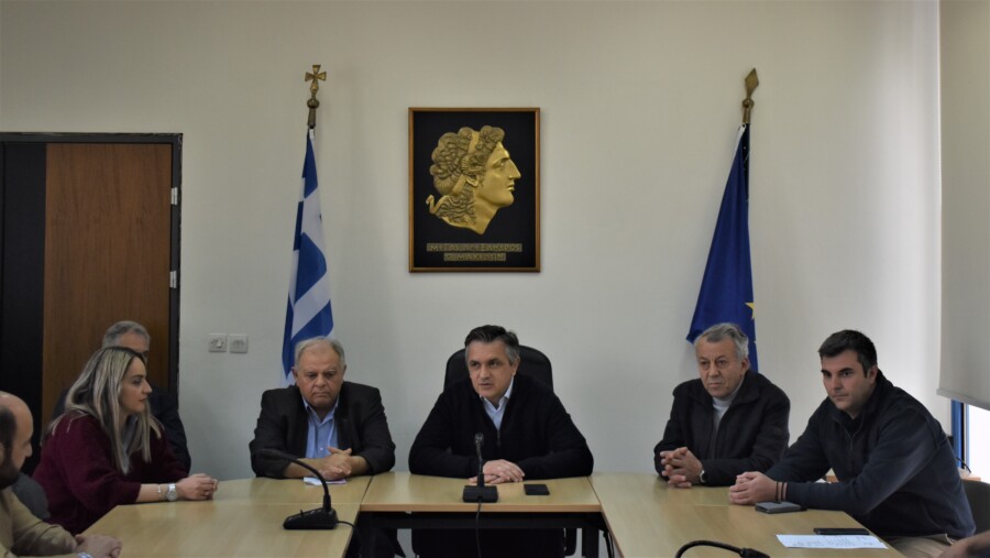 Παράδοση 17 απινιδωτών σε Τοπικές κοινότητες - mygrevena