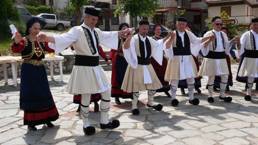 Τμήμα Παραδοσιακών Χορών Δήμου Γρεβενών: 22 Χρόνια Προσφοράς στον ...