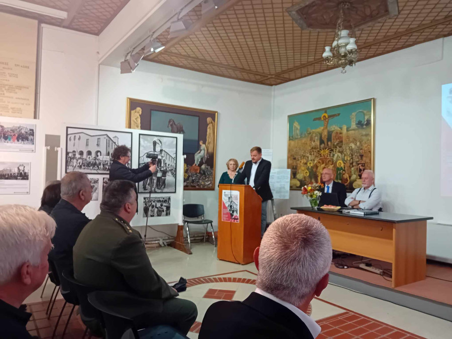 ΕΓΚΑΙΝΙΑ ΕΚΘΕΣΗΣ ΦΩΤΟΓΡΑΦΙΑΣ ΤΗΣ ΑΝΔΡΟΜΑΝΑΣ ΣΤΗΝ ΚΟΖΑΝΗ - mygrevena